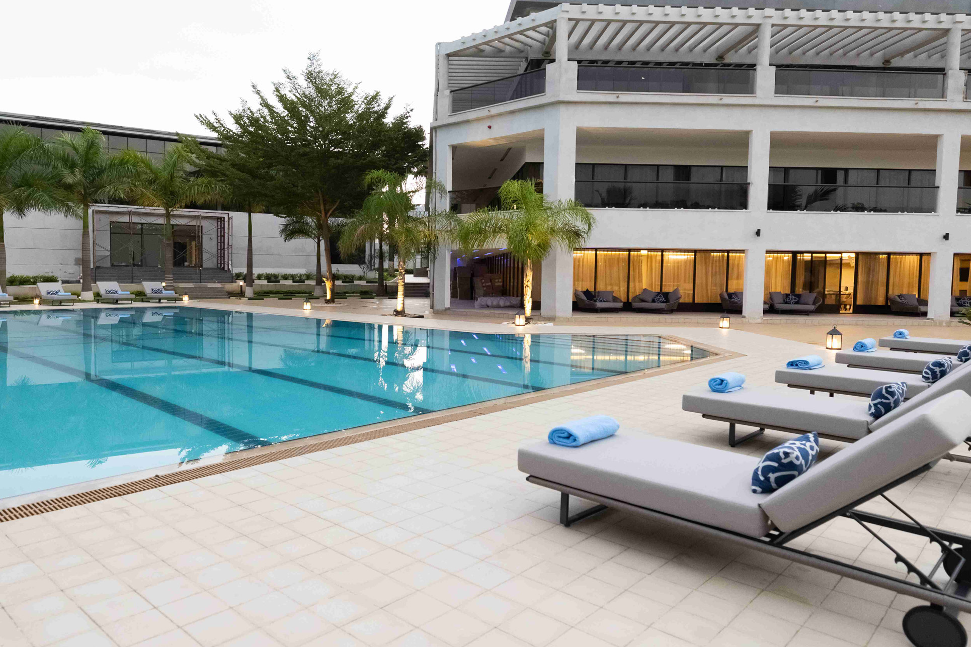 Swimming Pool – Imperial Plaza Hotel